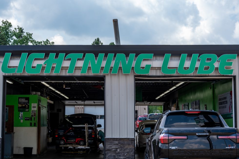 Quick Oil Change - Lightning Lube